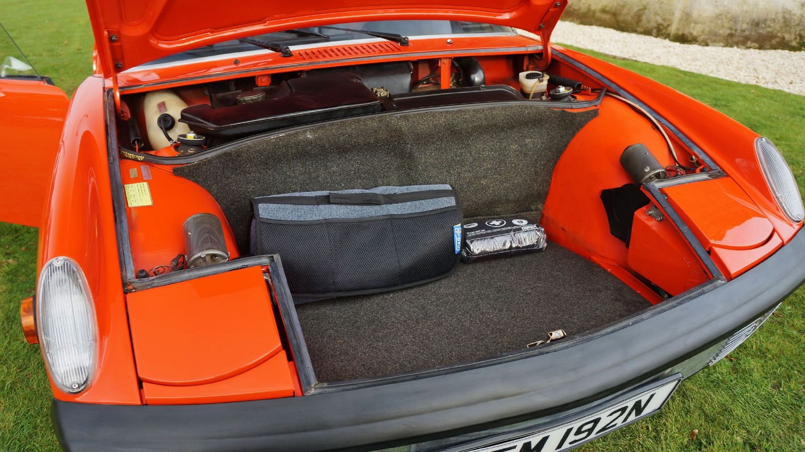 the-modern-classic-car-co
